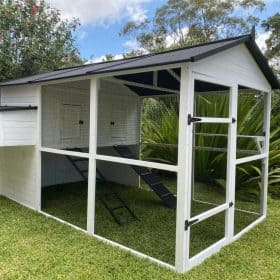 Castle Chicken Coop & Run Package - Coops & Cages