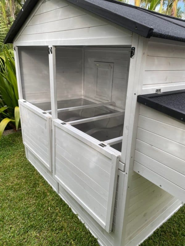 The Castle Chicken Enclosure - Coops & Cages