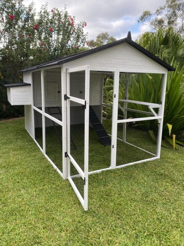 The Castle Chicken Enclosure - Coops & Cages